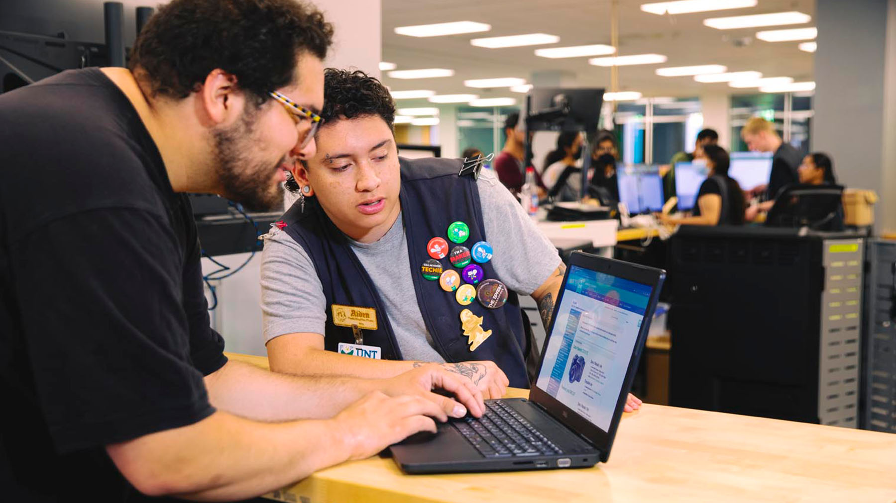 Check Out Laptops - University Libraries - UNT